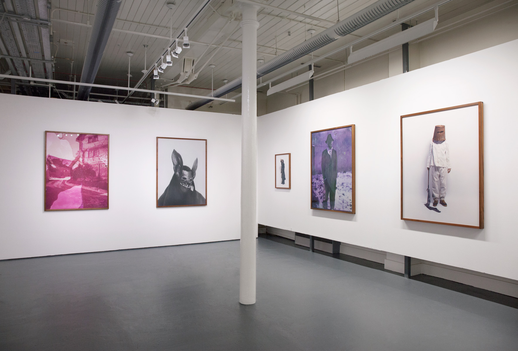 AXEL HOEDT / EXHIBITION VIEWS