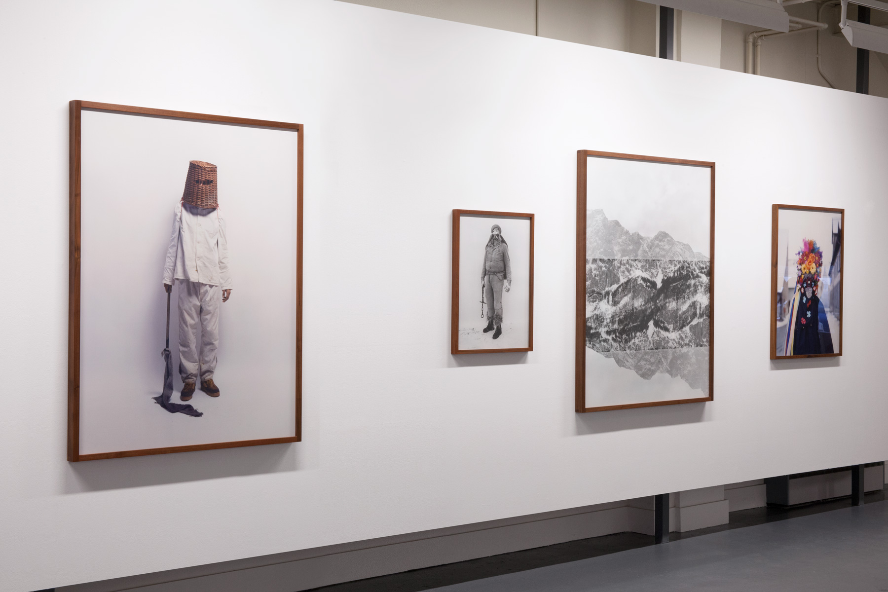 AXEL HOEDT / EXHIBITION VIEWS