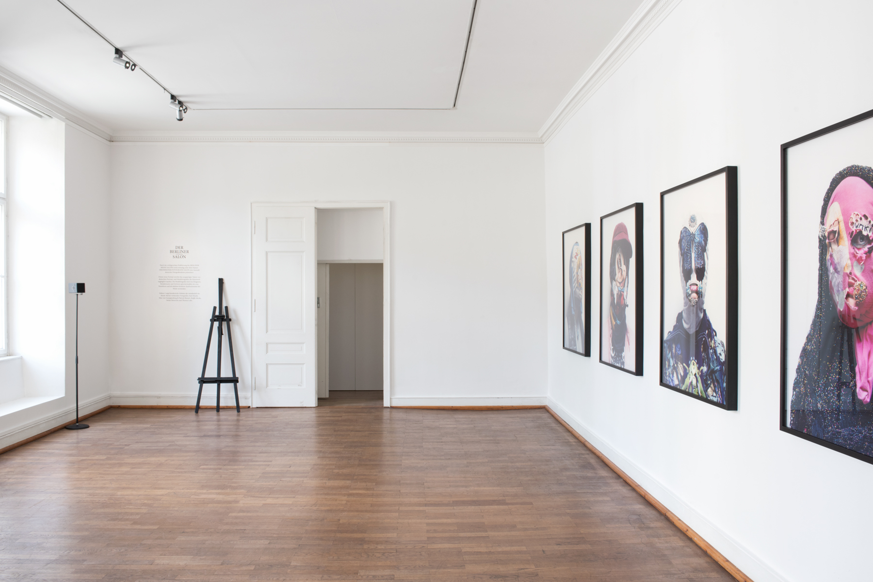 AXEL HOEDT / EXHIBITION VIEWS